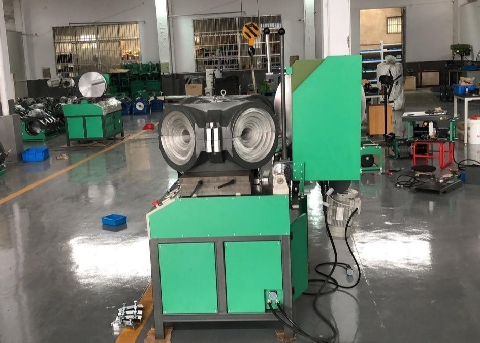 Reducing Tee Y Tee 630mm Saddle Welding Machine For Polyethylene Pipe